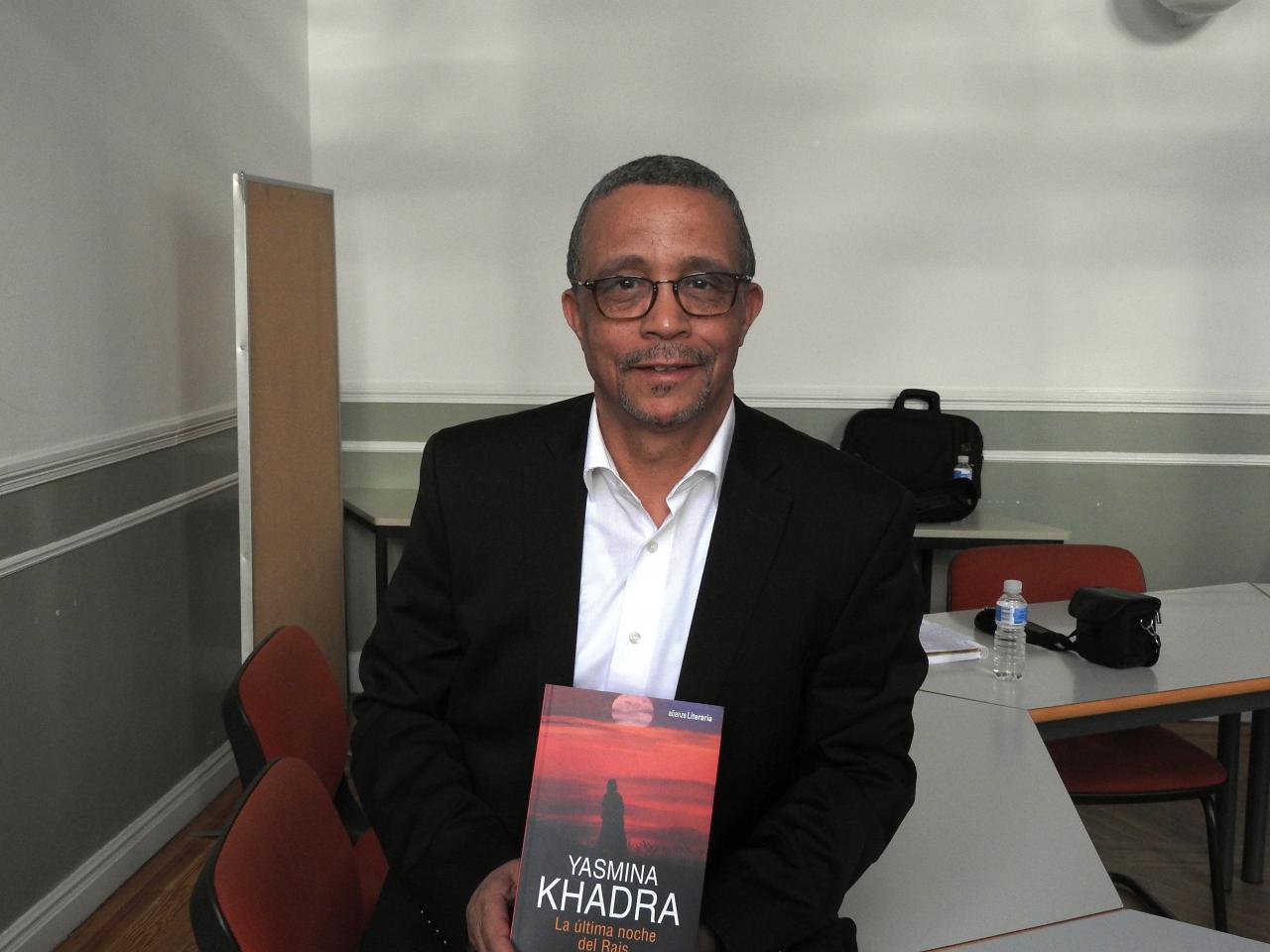 Entrevista a Yasmina Khadra: "Un tirano es creado por las personas que ...