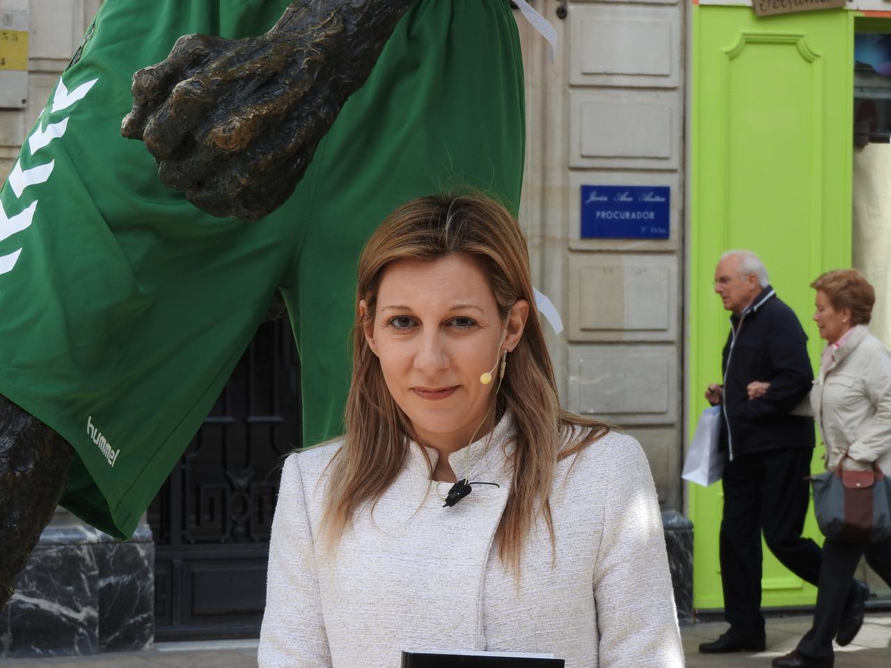 Entrevista a Eva García Sáenz de Urturi, autora de “El silencio de la ...