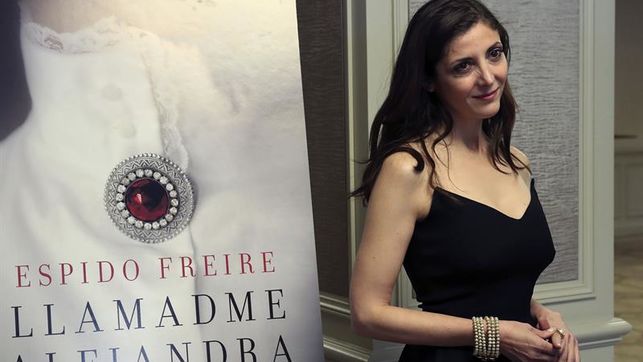 Presentación de la novela “Llamadme Alejandra”, de Espido Freire ...