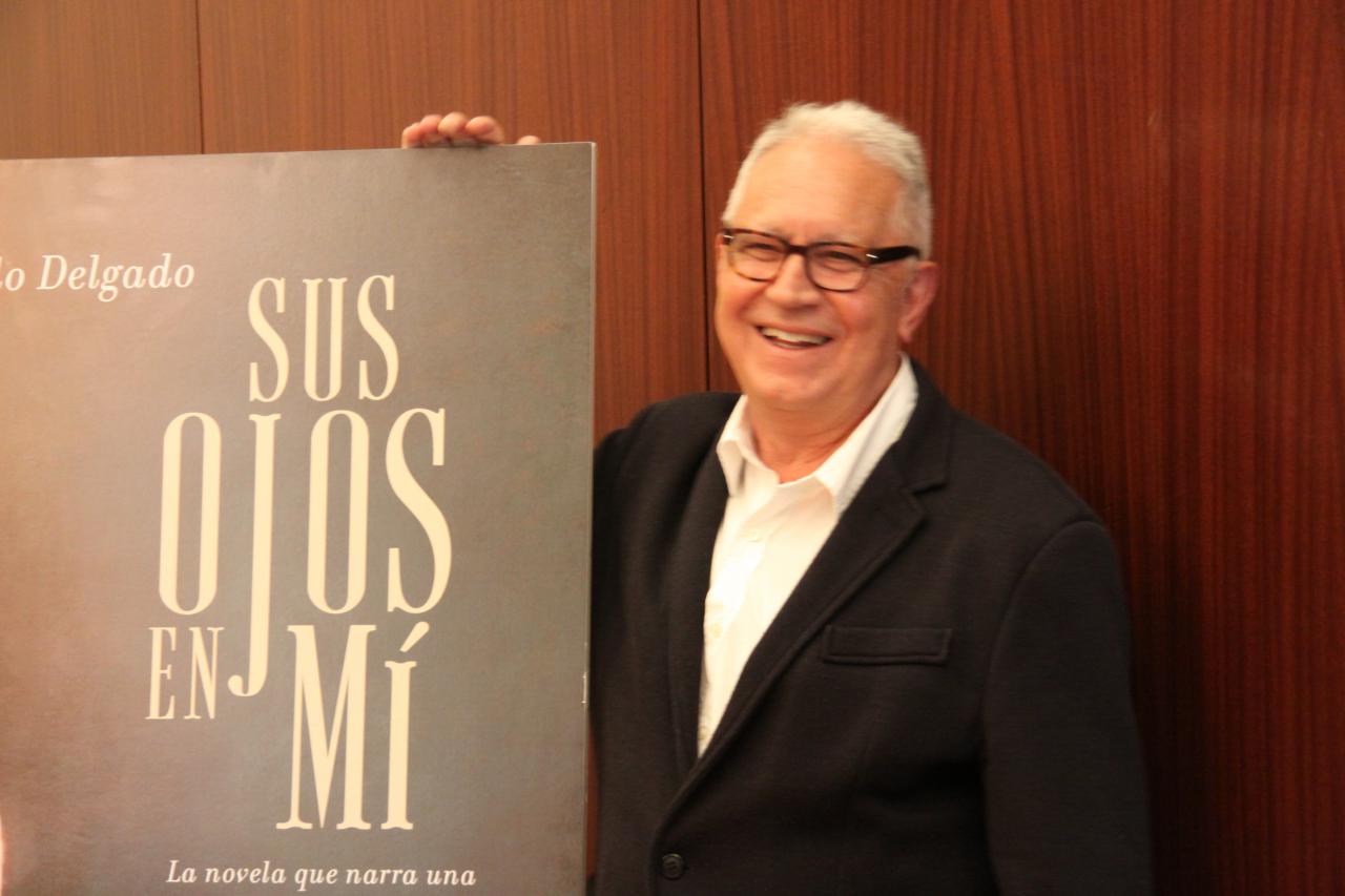 Se presenta “Sus ojos en mí” de Fernando Delgado, ganador del Premio ...