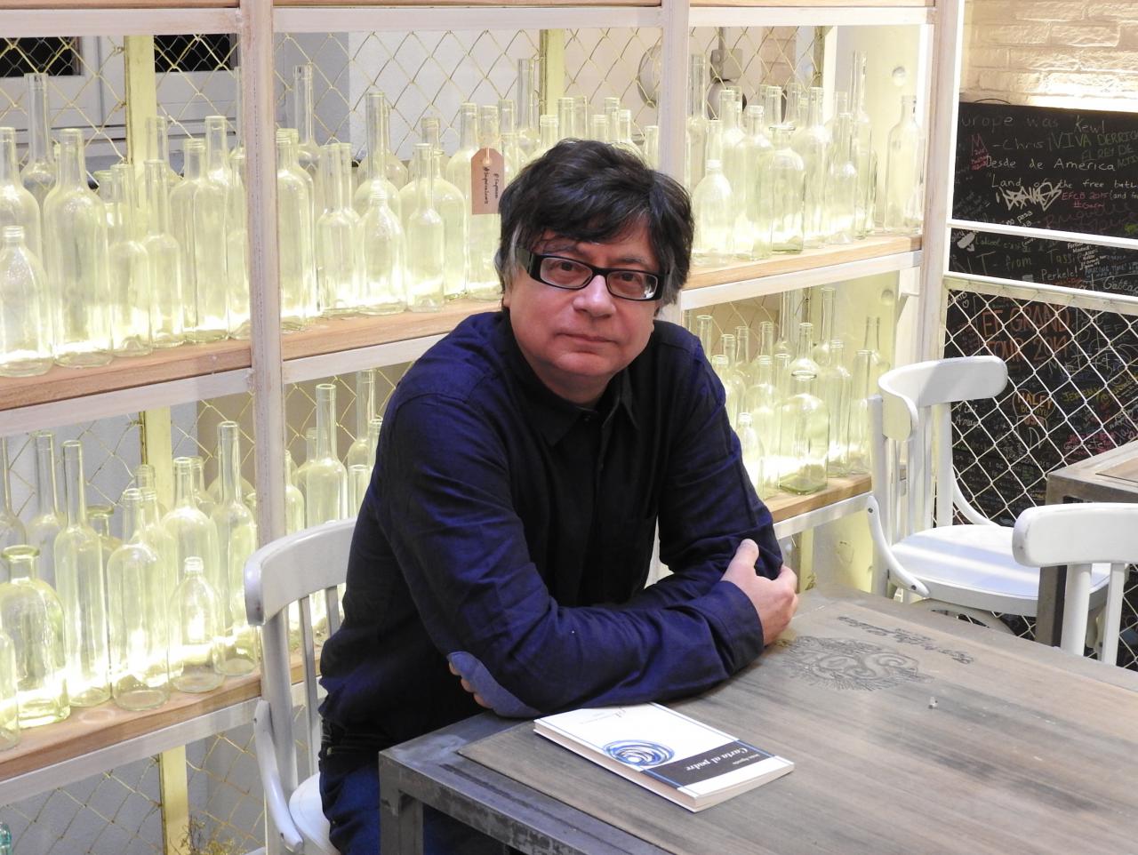 El poeta sevillano Jesús Aguado publica su poemario “Carta al padre ...